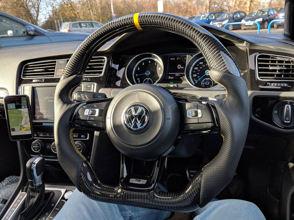 VW Golf MK7/7.5 GTI & R - Carbon Fibre Steering Wheel (LED Race Displa ...